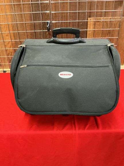 Bernina carrying case, fabrics inside - SCHULTIS & SON, INC.