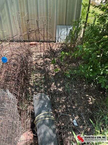 Wire and tomato cages - SCHULTIS & SON, INC.