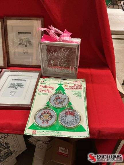 holiday craft kits-frames- glass block - SCHULTIS & SON, INC.