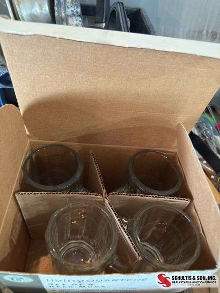 4 beer mugs new in box - SCHULTIS & SON, INC.