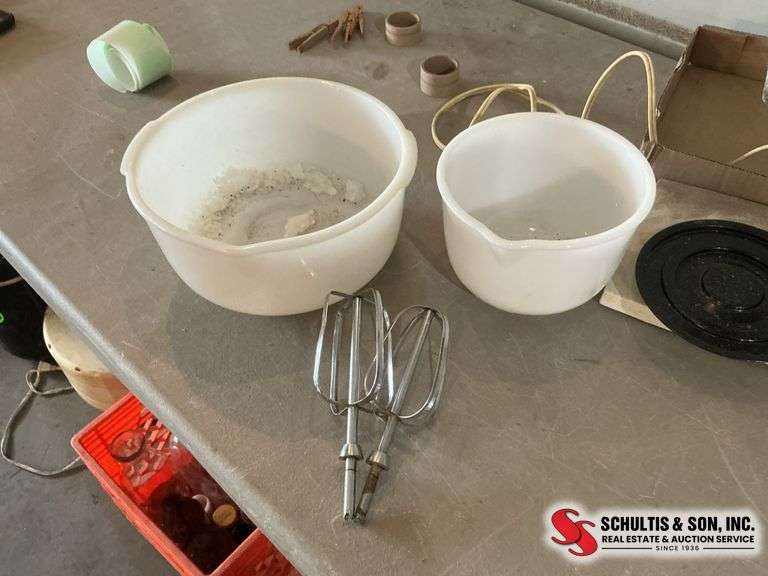 Mixmaster vintage mixing - SCHULTIS & SON, INC.