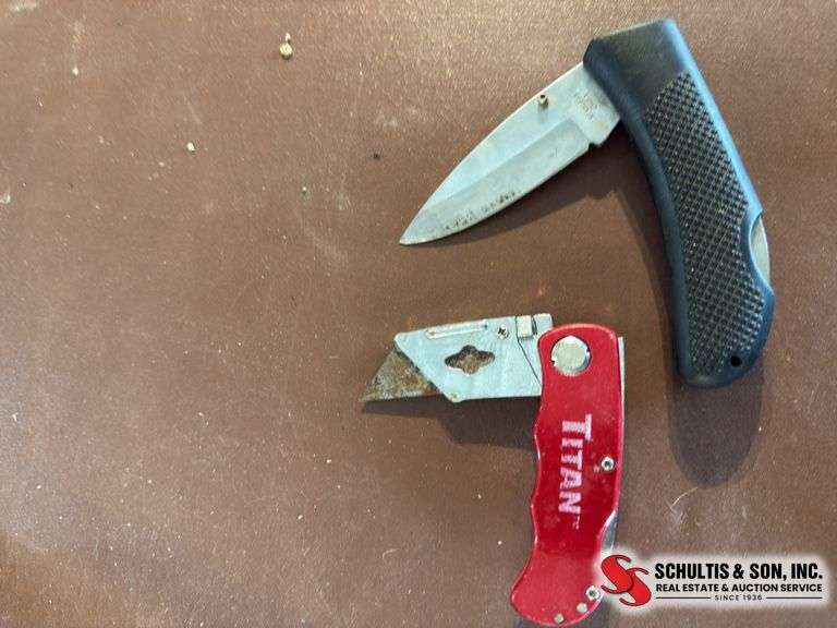 2pocket knives 1 box cutter - SCHULTIS & SON, INC.