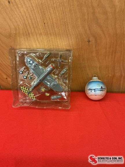 ornament of a Boeing B-17 flying Fortress - diecast model of a P-47 ...