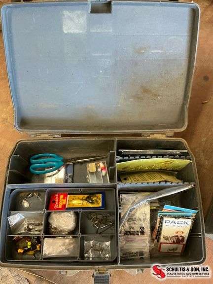 Plastic Tackle Box with Accessories - SCHULTIS & SON, INC.