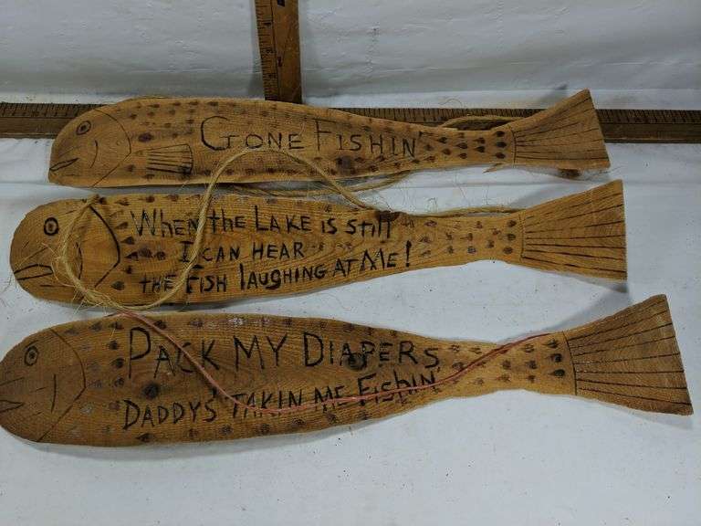 Hand Made Wooden Signs - Sherwood Auctions