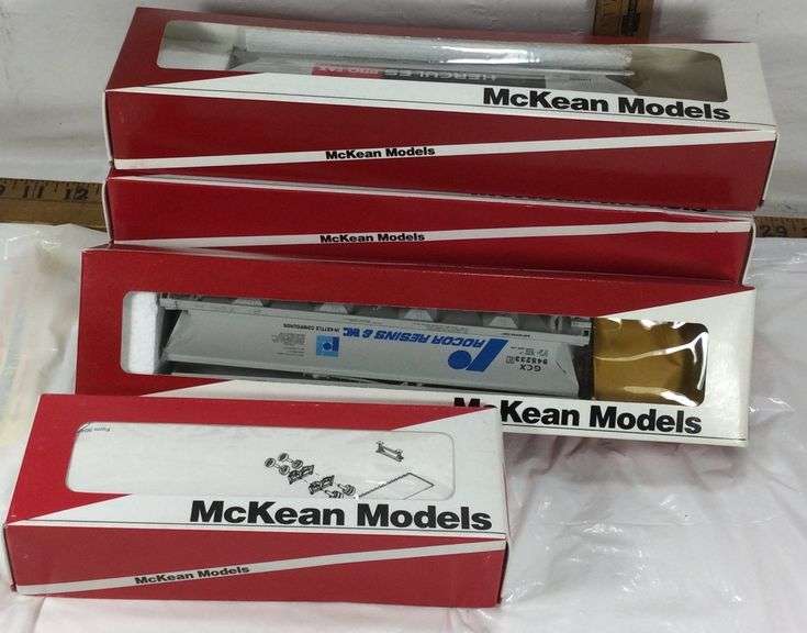 McKean Models HO Scale Train Cars - Sherwood Auctions