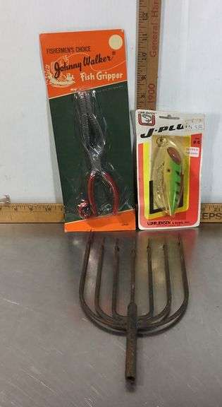 J Plug, Fish Gripper and Ice Fishing Spear - Sherwood Auctions