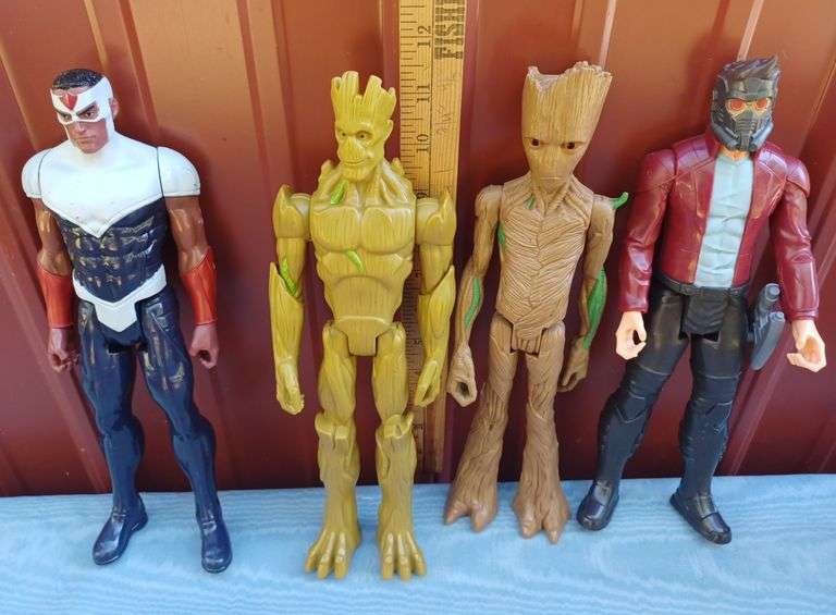 5 Action Figures Lot - Sherwood Auctions