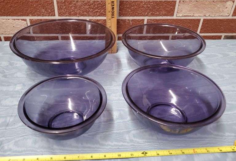 Pyrex Purple Mixing Bowl Set - Sherwood Auctions