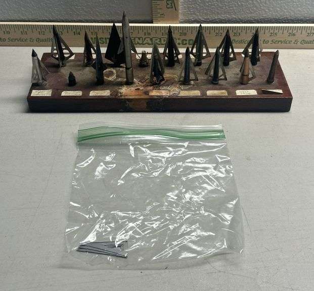 Homemade Broadhead Display - Sherwood Auctions