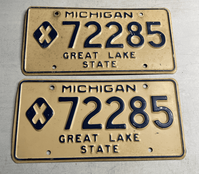 Matching Set of Michigan License Plates 1975 - Sherwood Auctions