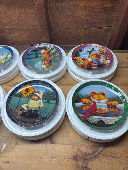 Garfield Porcelain Collector Plates - Sherwood Auctions