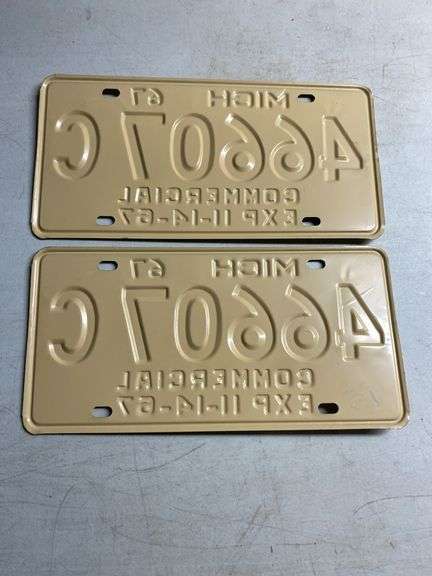 Matching Set of Michigan Commercial License Plates 1967 - Sherwood Auctions