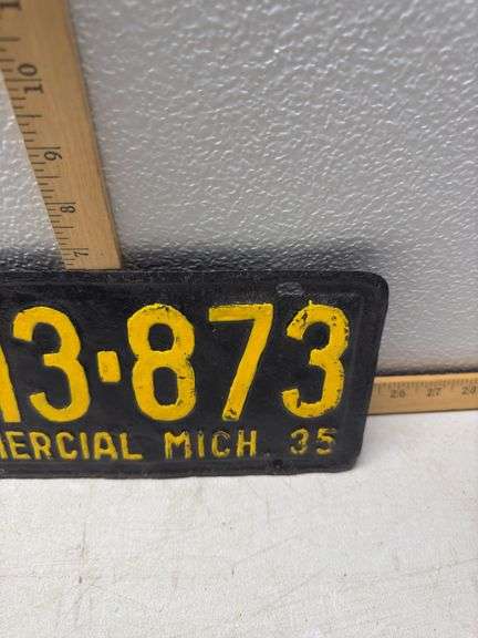 1935 Commercial Michigan License Plate - Sherwood Auctions