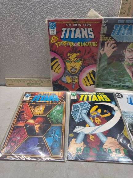 DC The New Teen Titans Comics - Sherwood Auctions