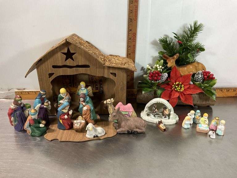 Manger Scene, Mini Manger Scenes & Vintage Centerpiece - Sherwood Auctions