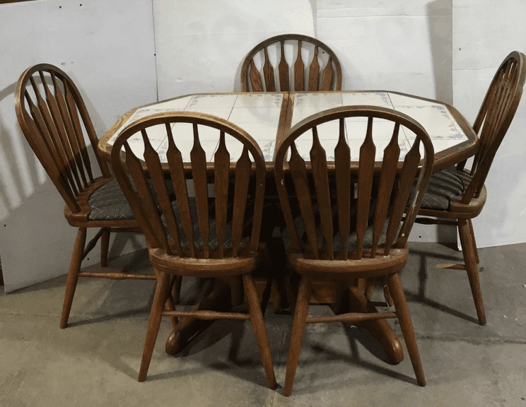 Dinaire Kitchen Table with 5 Chairs (1 chair has damage) - Sherwood ...
