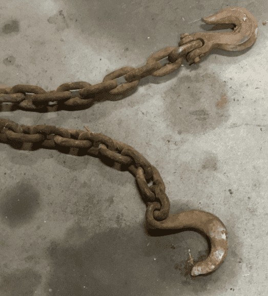 1/2-9' Log Chain w/ Hooks - Sherwood Auctions