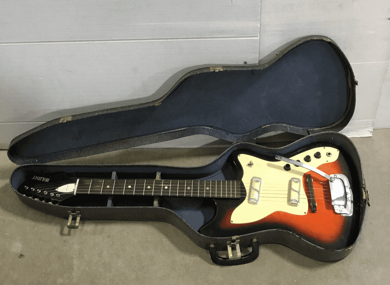 Holiday Electric Guitar - Sherwood Auctions