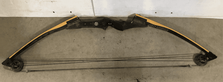 Darton Compound Bow - Sherwood Auctions