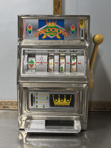 Casino Crown Slot Machine (works) - Sherwood Auctions