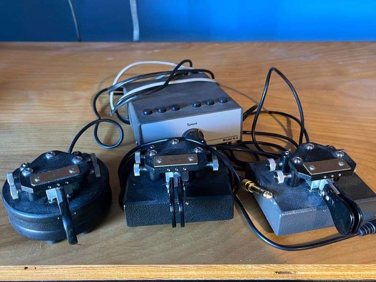 ZNSLR 128, ZNSL 500 & ZNSL 486 Morse Code Keys & Signal Generator - Sherwood Auctions