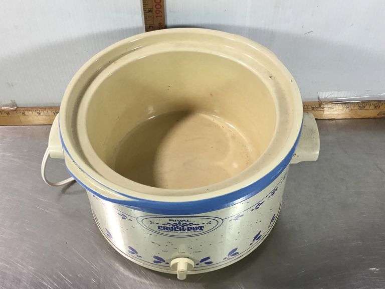 Ice Cream Maker Bucket and Crock Pot - Sherwood Auctions