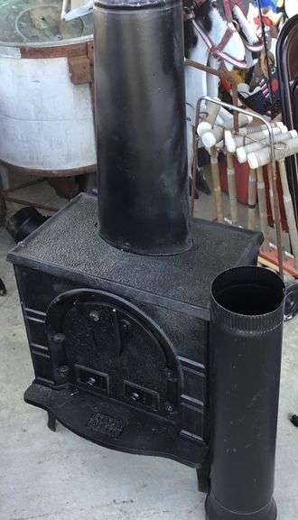Federal Airtight Wood Stove - Sherwood Auctions