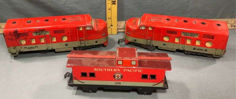 Marx Southern Pacific Tin 6000 Engines and #1235 Caboose (O Scale ...