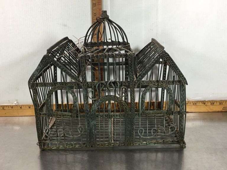 Metal Wire Decor - Sherwood Auctions