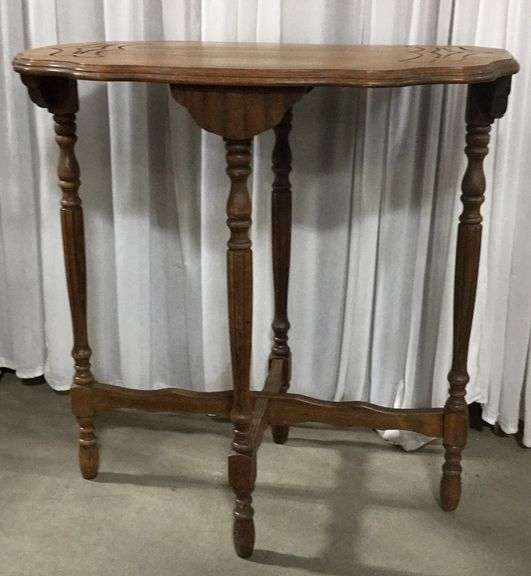 Entryway Table - Sherwood Auctions