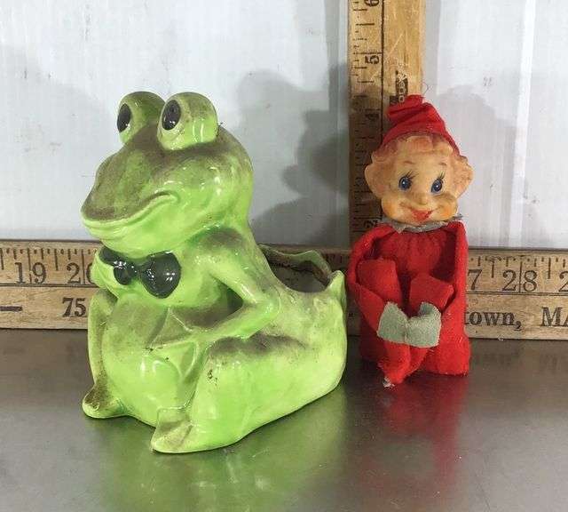 Vintage Self Elf and Frog Planter - Sherwood Auctions