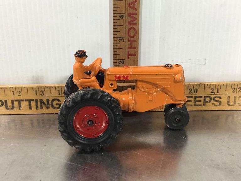 Minneapolis Moline R or Z Model Tractor - Sherwood Auctions
