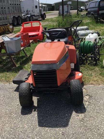 Simplicity Ride On Lawn Mower - Sherwood Auctions