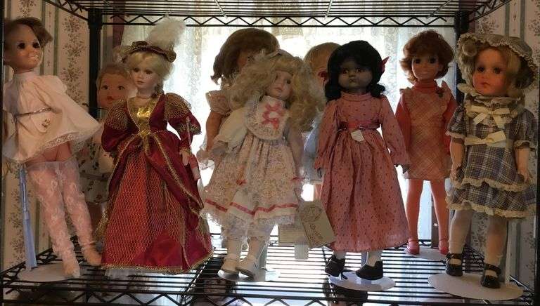 Vintage Doll Collection - Sherwood Auctions