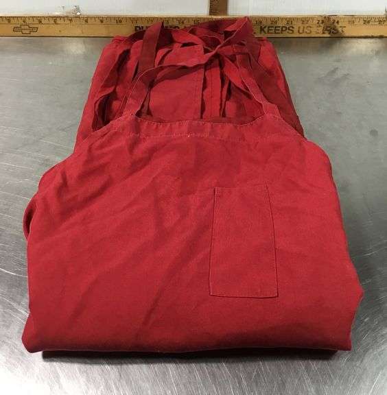 5 Red Aprons - Sherwood Auctions