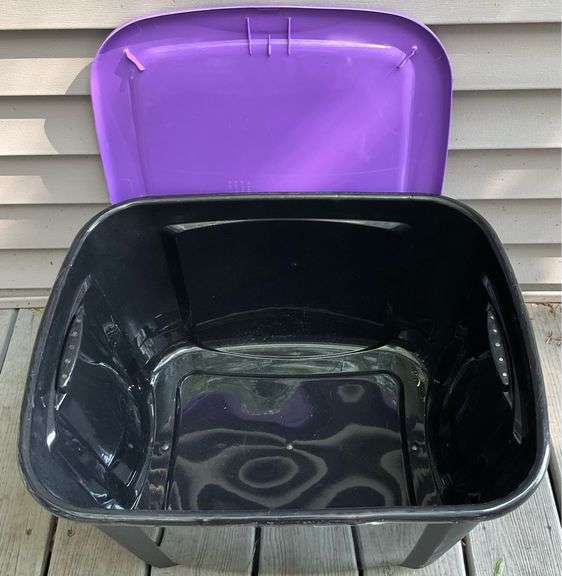 3 Clean Totes (18 Gallon) with Lids - Sherwood Auctions