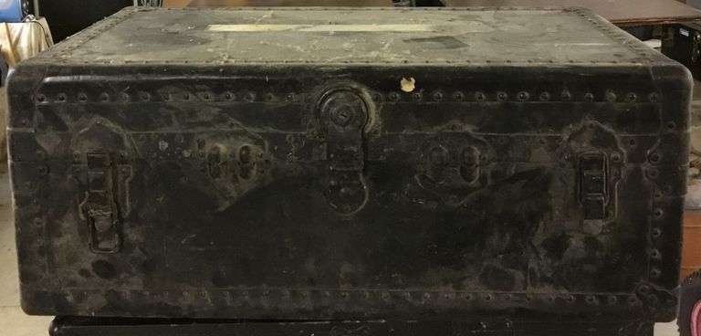 Vintage Trunk 12''x32''x19'' - Sherwood Auctions