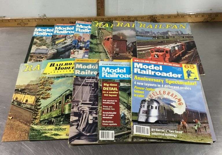 Vintage Railroad Magazines - Sherwood Auctions