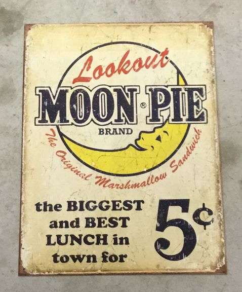 Moon Pie Metal Sign - Sherwood Auctions
