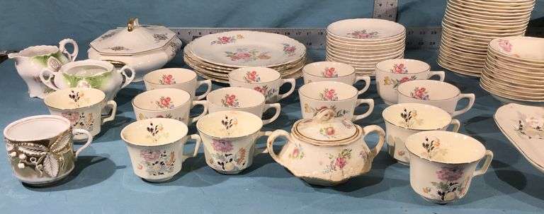 Large China Collection - Sherwood Auctions