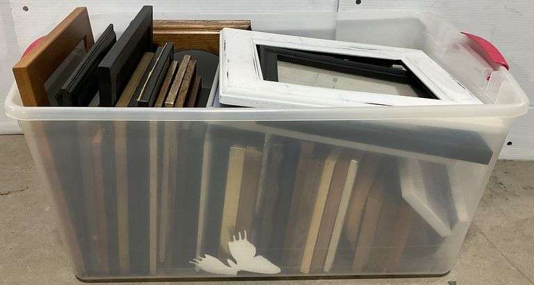 64 Quart Tote with Frames & Framed Wall Art - Sherwood Auctions