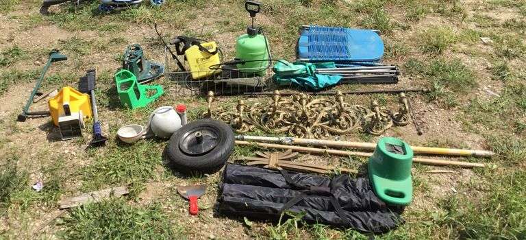 Assorted Outdoor Items, Decorations and More! - Sherwood Auctions