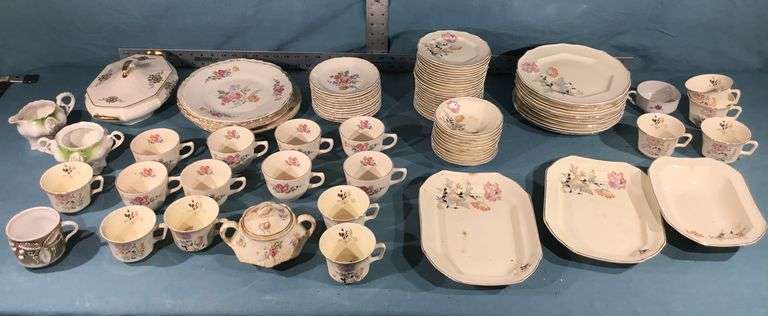 Large China Collection - Sherwood Auctions