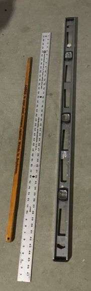 Level and Measuring Sticks - Sherwood Auctions