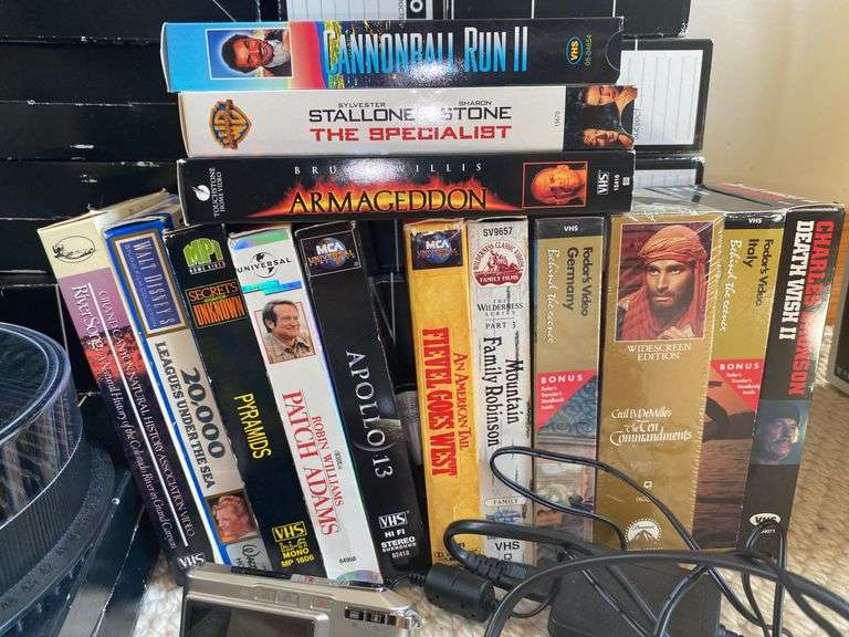 Keyboard, Binders, VHS Tapes and More - Sherwood Auctions