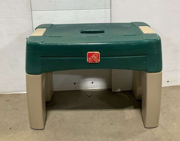 Step 2 Garden Seat - Sherwood Auctions