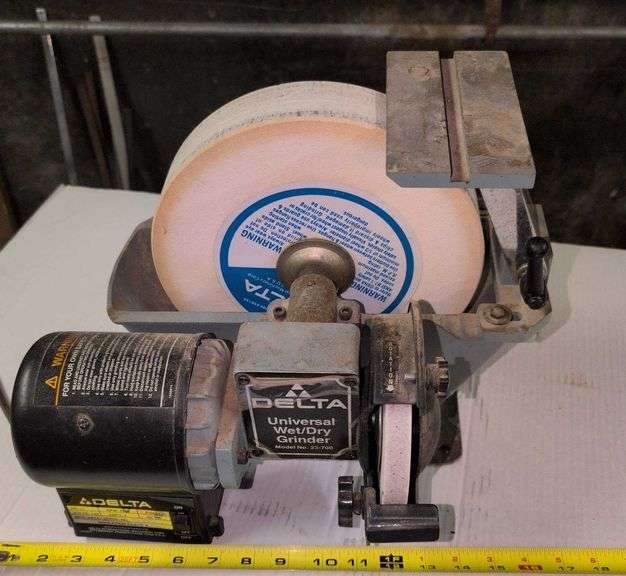 Delta Universal Wet Dry Grinder- Has Power - Sherwood Auctions