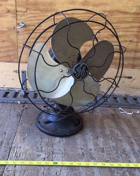 Antique Cast Iron Base General Electric Desk Top Fan (Cut Cord ...