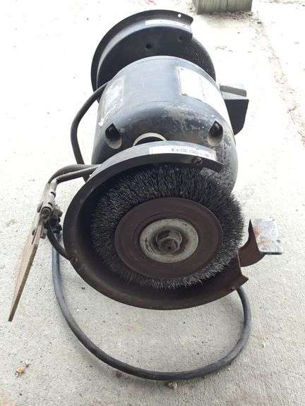 Duracraft Two-Sided Grinder - Sherwood Auctions